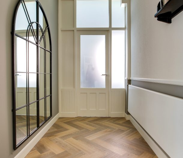 Brede visgraat pvc-vloeren - De Woonspecialist